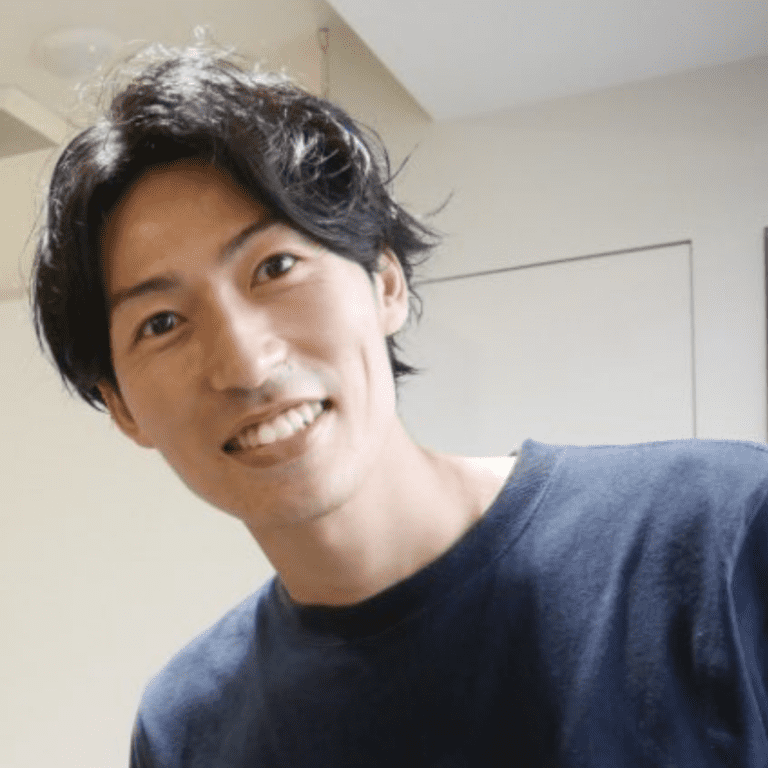 【徹底比較】絹女とヘアビューロン4Dplus＆7Dplusストレートアイロンどれがおすすめか解説【美容師監修】 | ヘアサロンヘアケアトーク