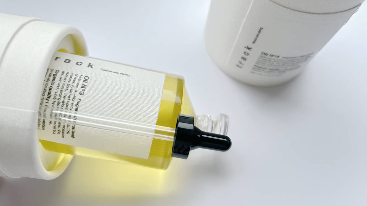 Track（トラック）オイルNO3の口コミ！人気の金木犀の香り＆効果を美容師が検証 | ヘアサロンヘアケアトーク